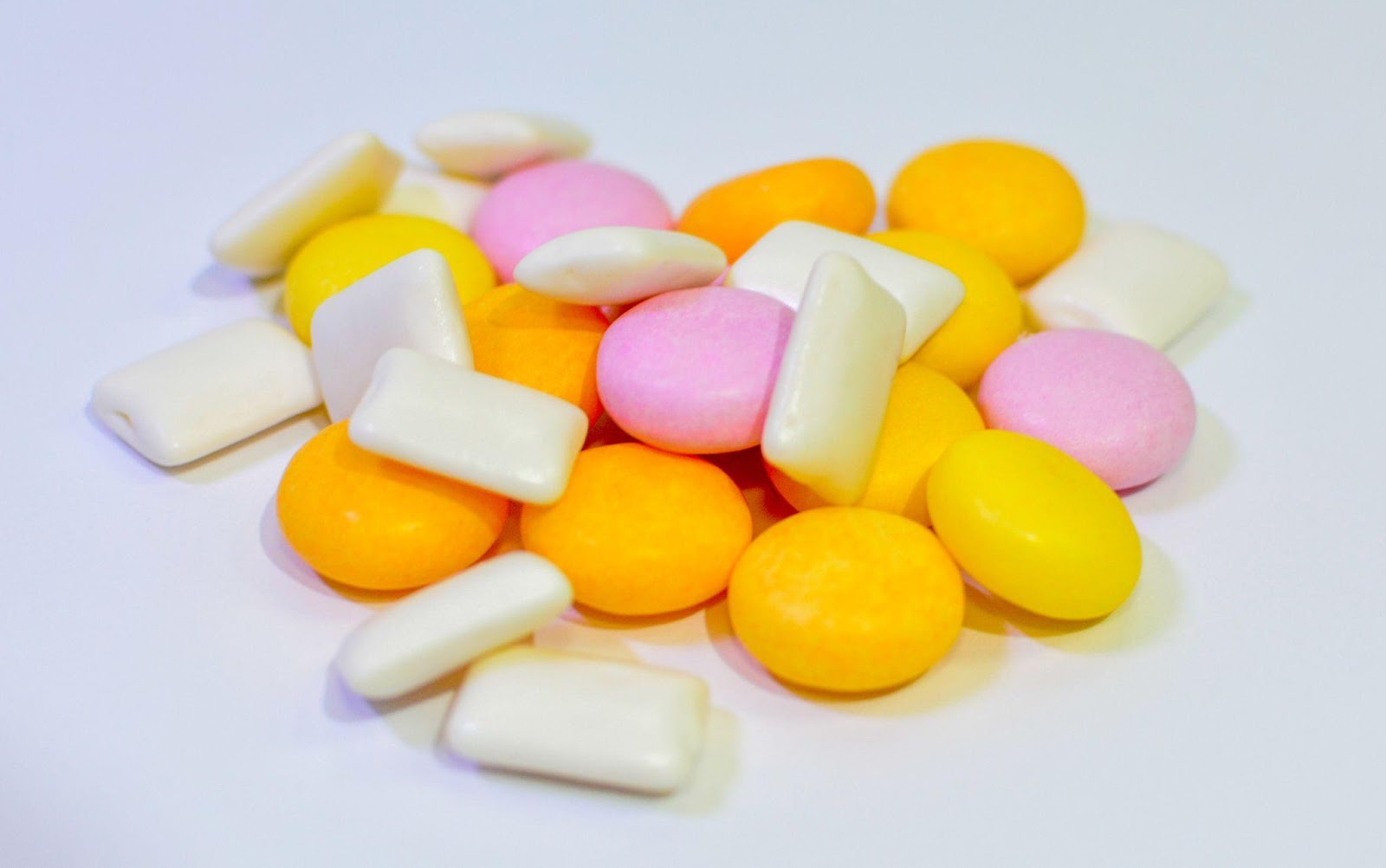 The science behind the Mentos and Coke geyser - Chemwatch